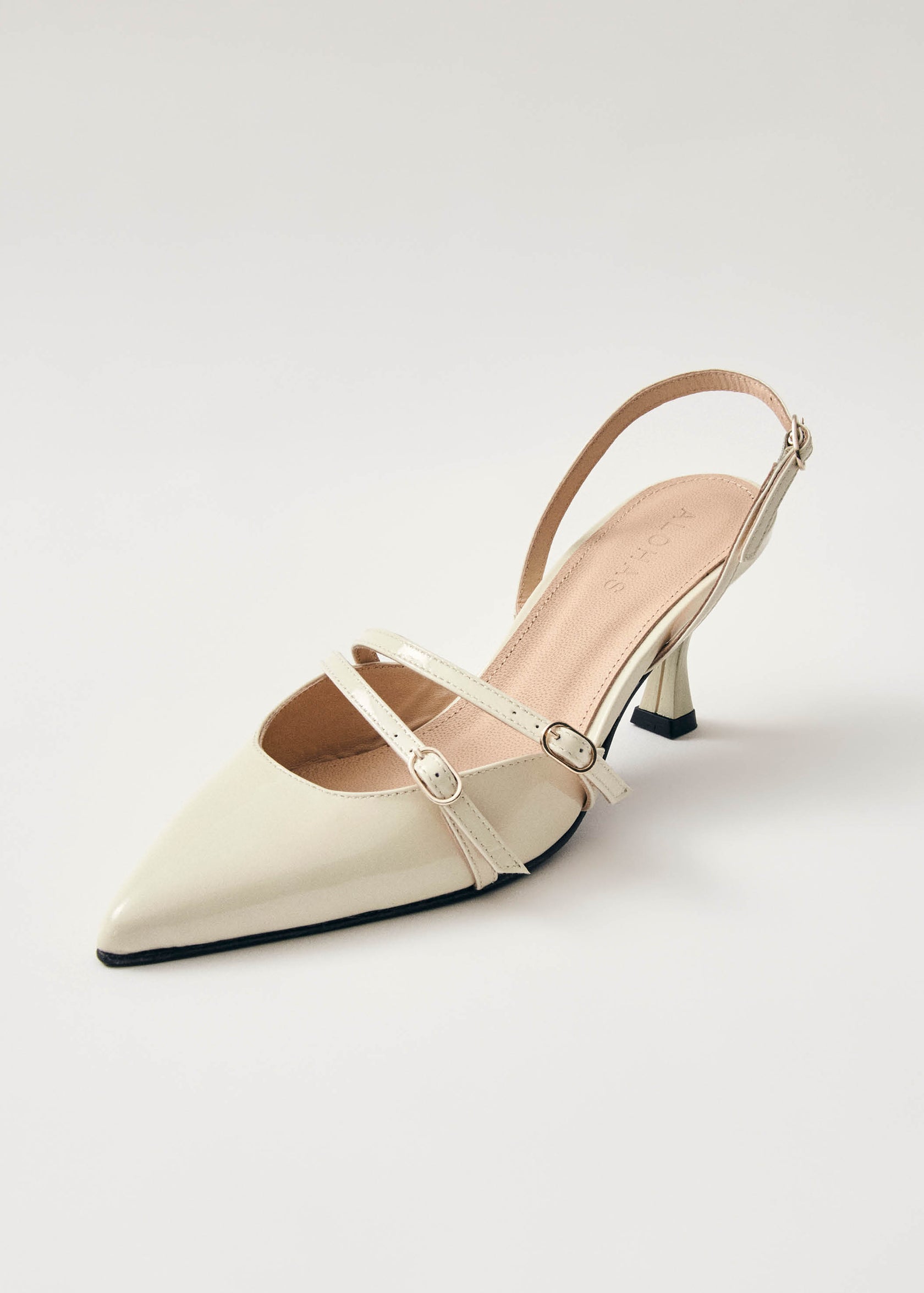 Joelle Cream Patent Leather Pumps | ALOHAS